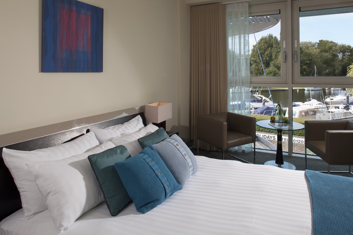 Food and drink menus | Captain’s Club Hotel & Spa