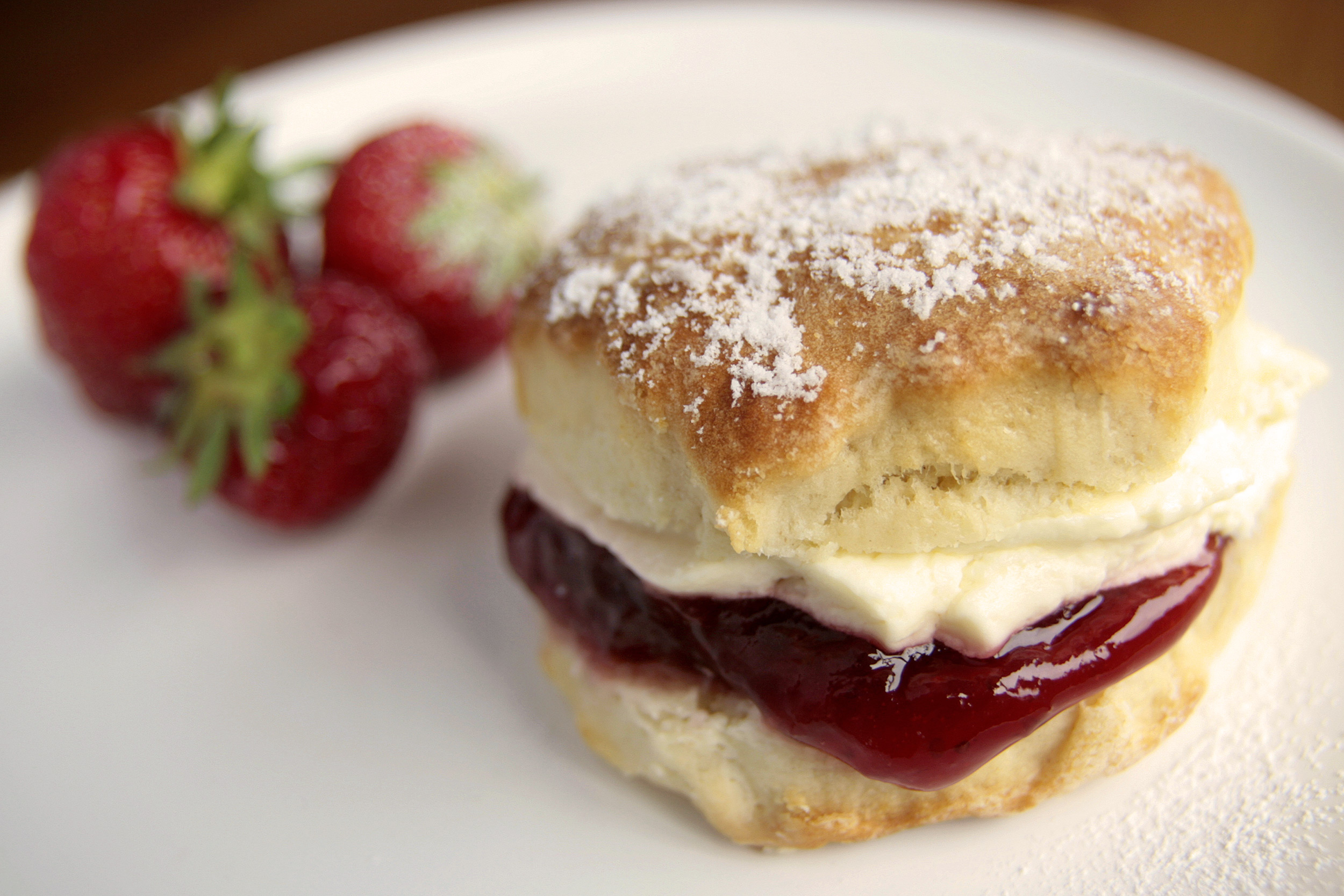 A Proper Cornish Scone - Merchants Manor